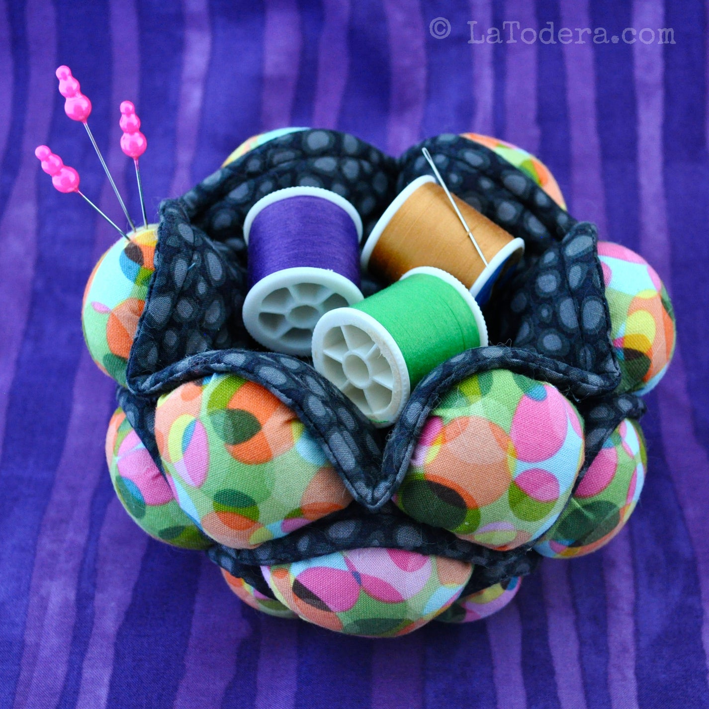 DIY Fabric Berry Pincushion Bowl Tutorial - PDF Sewing Pattern – La Todera