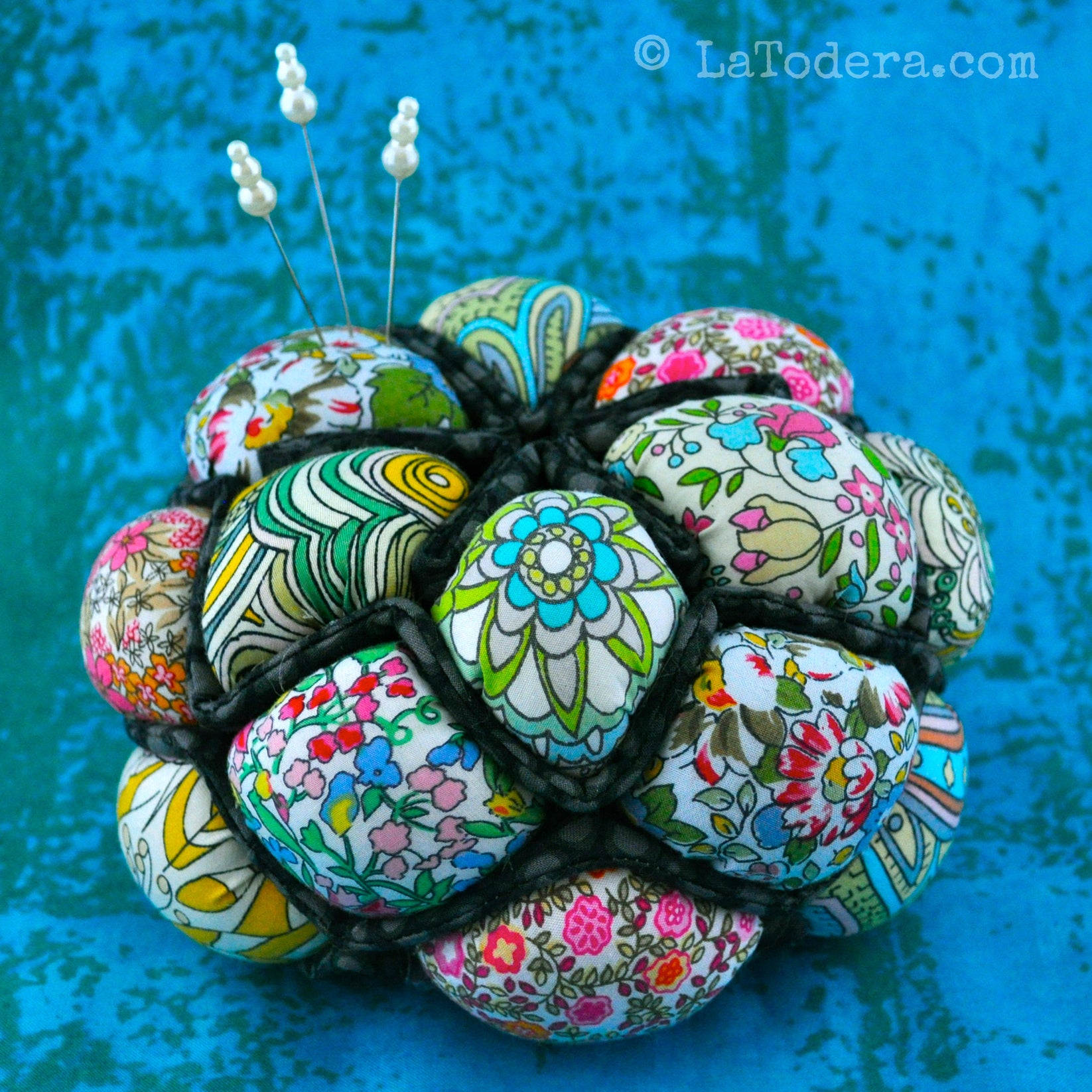 DIY Fabric Berry Pincushion Bowl Tutorial - PDF Sewing Pattern – La Todera